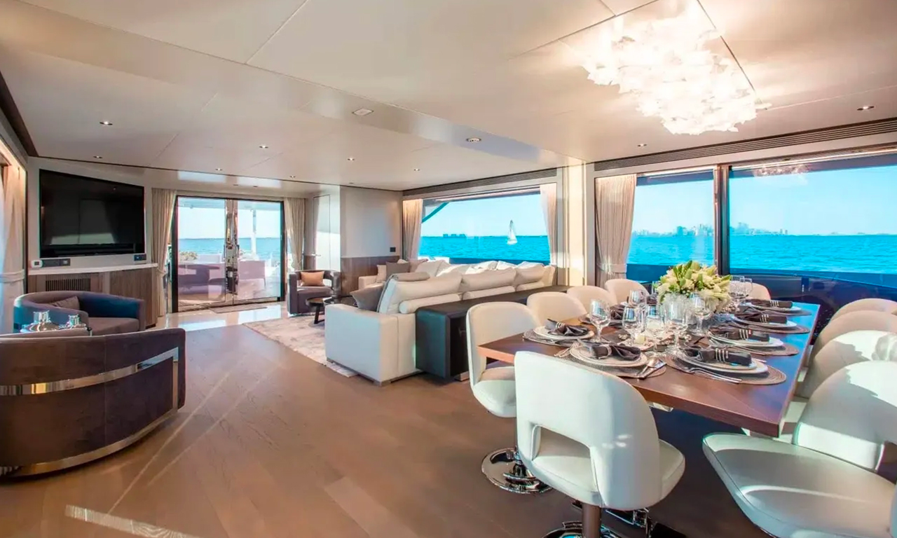 HORIZON 110 FREEDOM - Naples Nantucket Yacht Group