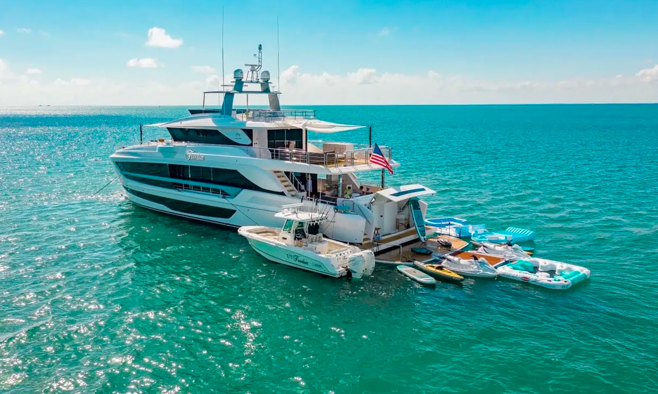 HORIZON 110 FREEDOM - Naples Nantucket Yacht Group