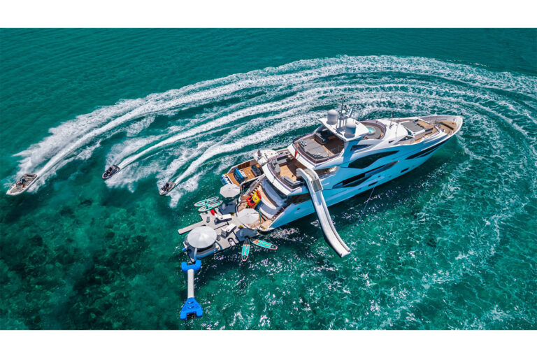 LUXURY YACHT CHARTERS - Naples Nantucket Yacht Group